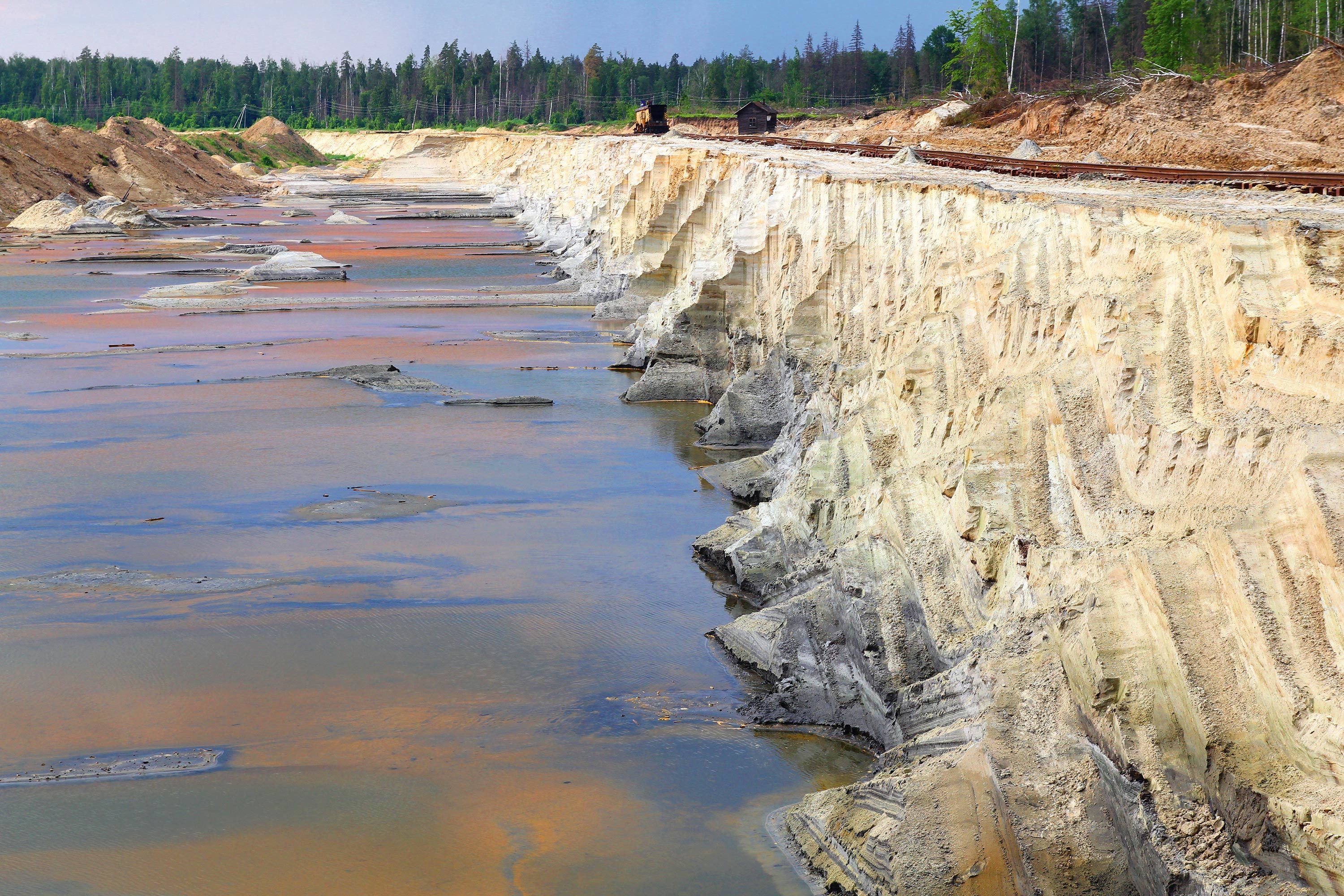 Les enjeux de l'exploitation de ressources naturelles - Image ...